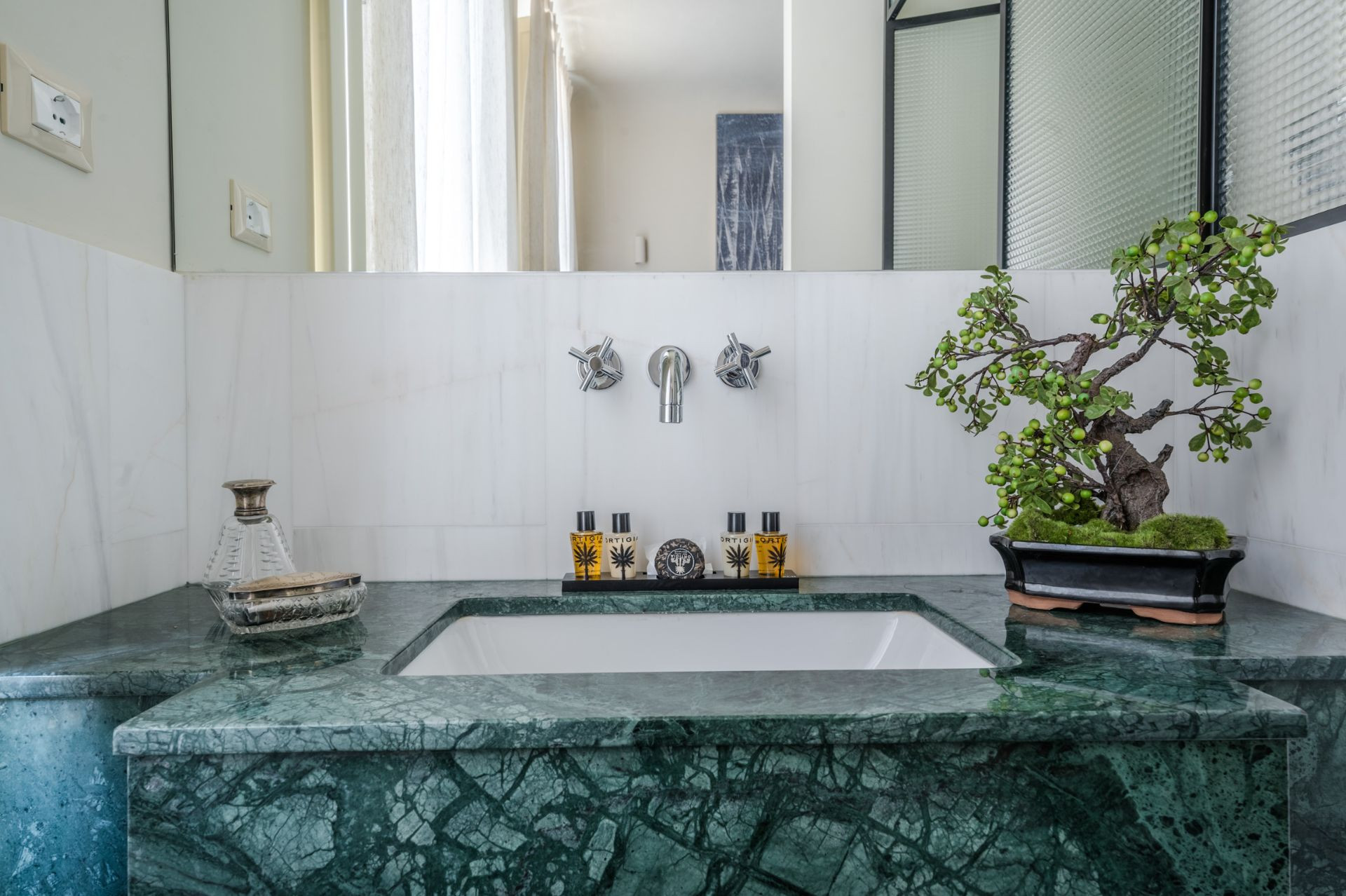 Lungarno Soderini, Florence - Luxury Apartment | The Luxury Travel Book